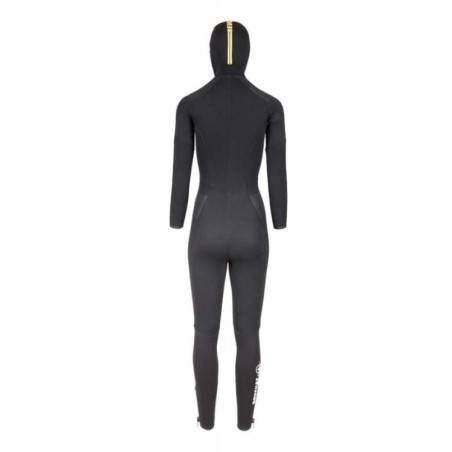 Diving wetsuit rental