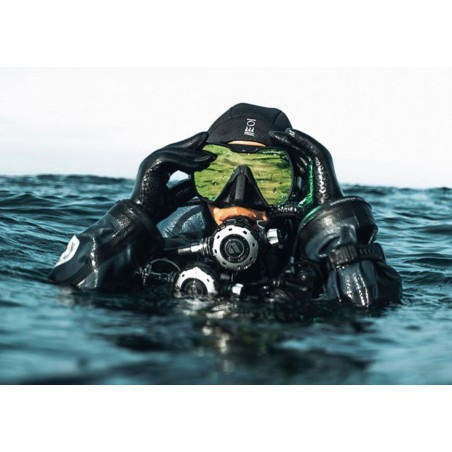 Fourth Element Seeker mask, contrast